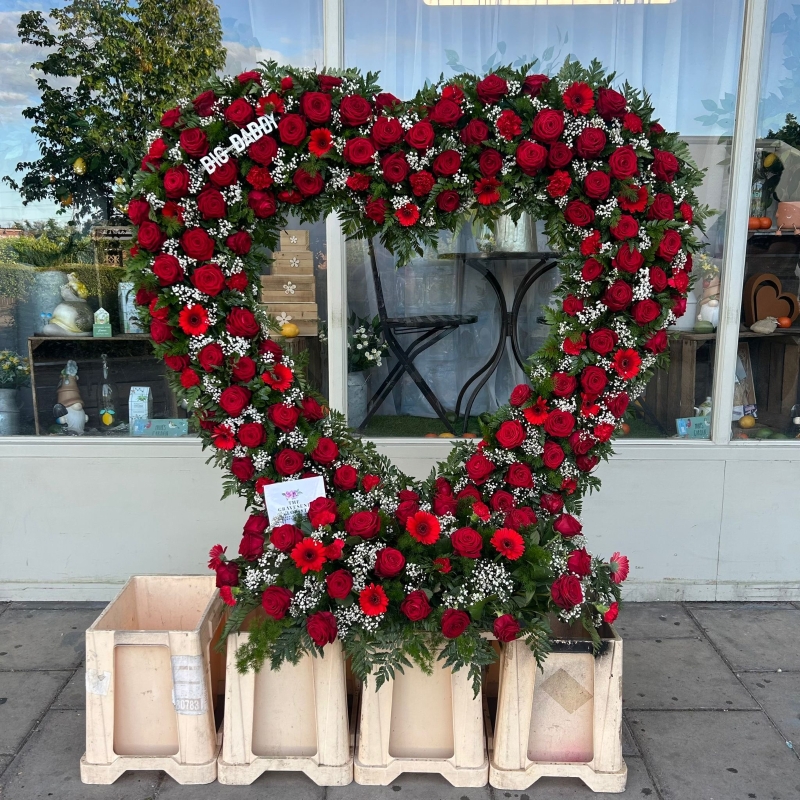 Standing open heart with base spray – buy online or call 01474 355007